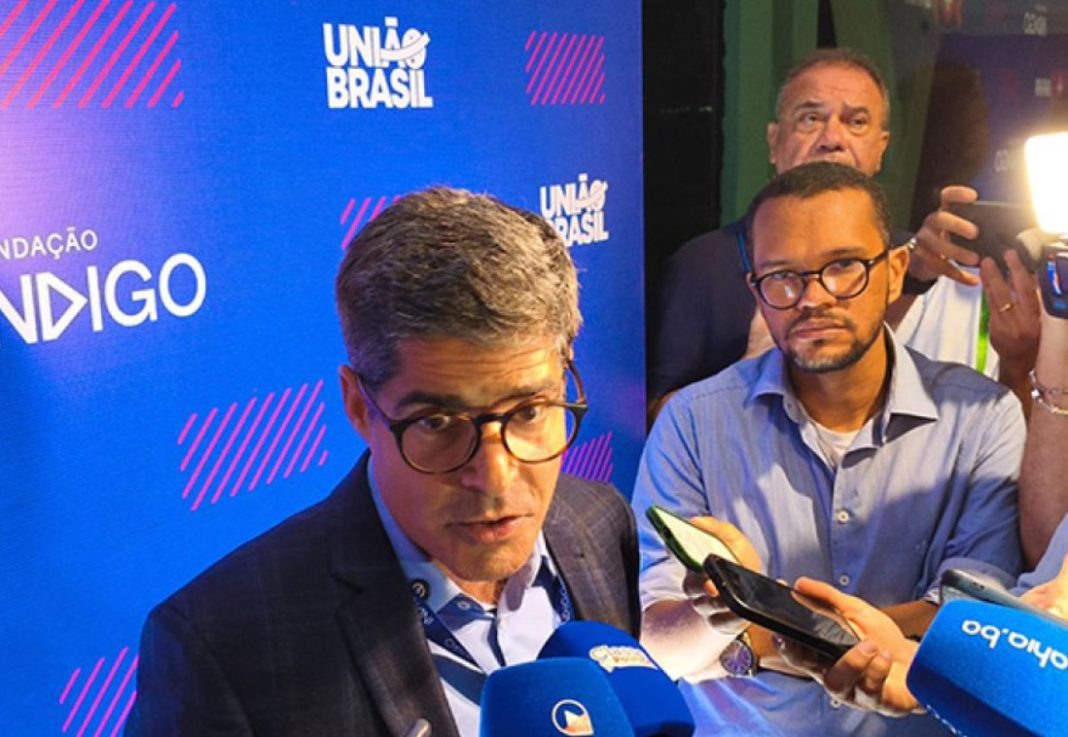 ACM Neto critica PEC da Blindagem e defende Rueda após acusações de ...